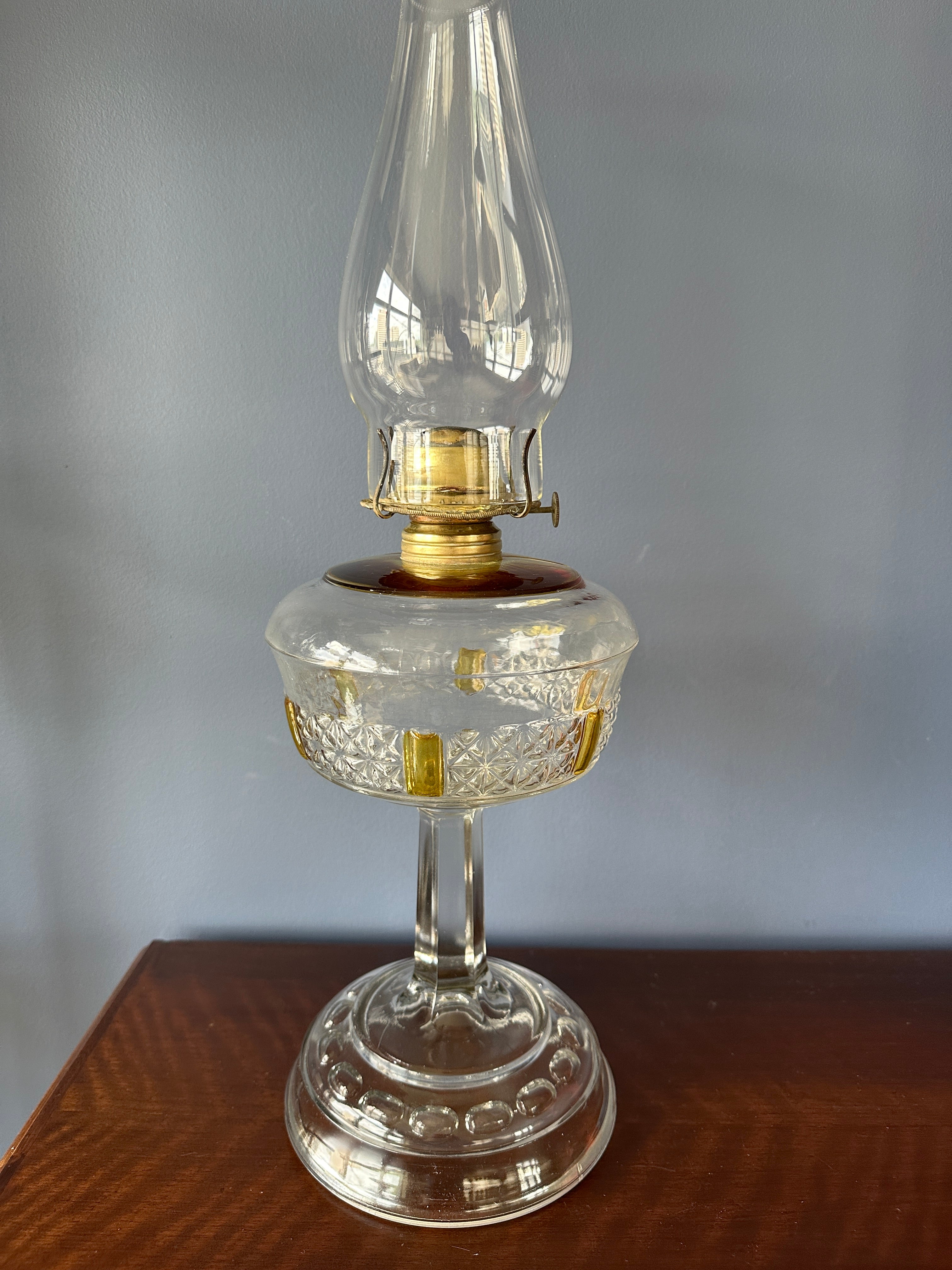 Large Findlay Six Panel Pedestal Oil Lamp – SummerhillCuriosities
